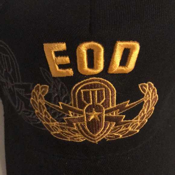 U.S. Army | Accessories | Us Army Explosive Ordinance Hat | Poshmark